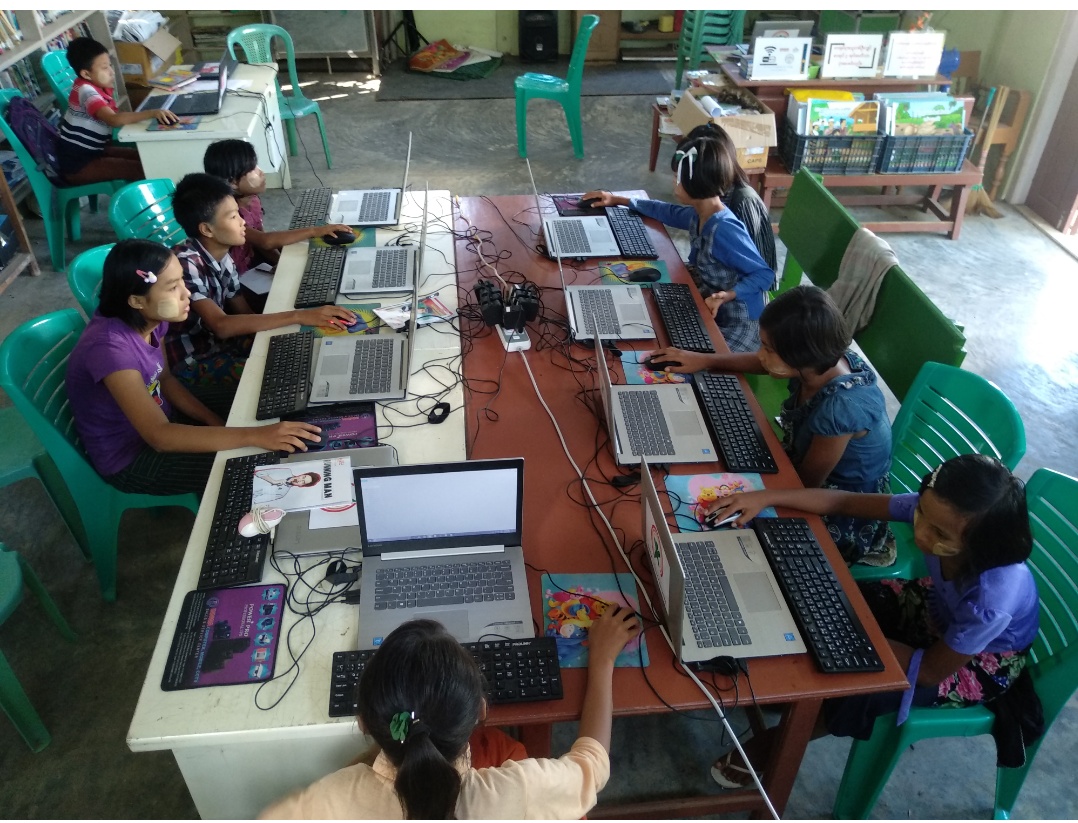 သီတင်းကျွတ်ကျောင်းပိတ်ရက်တွင် ကွန်ပျူတာအခြေခံ “Scratch Coding” ရေးနည ...