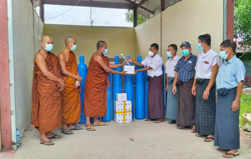 ကျွန်းလှမြို့၌ အောက်ဆီဂျင်အိုးများနှင့် Flow Meter များလှူဒါန်း ...