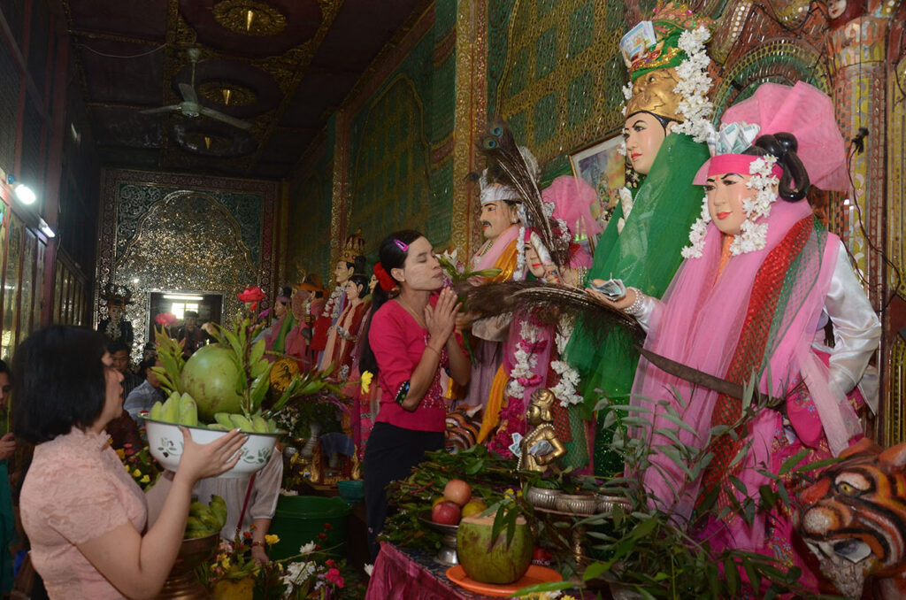 Traditional Nat Festivals of the month Nattaw (December) | Myanmar ...