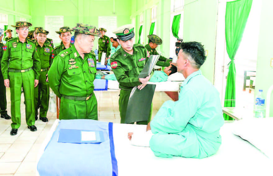 Vice-Senior General Soe Win encourages patients at military hospital in ...
